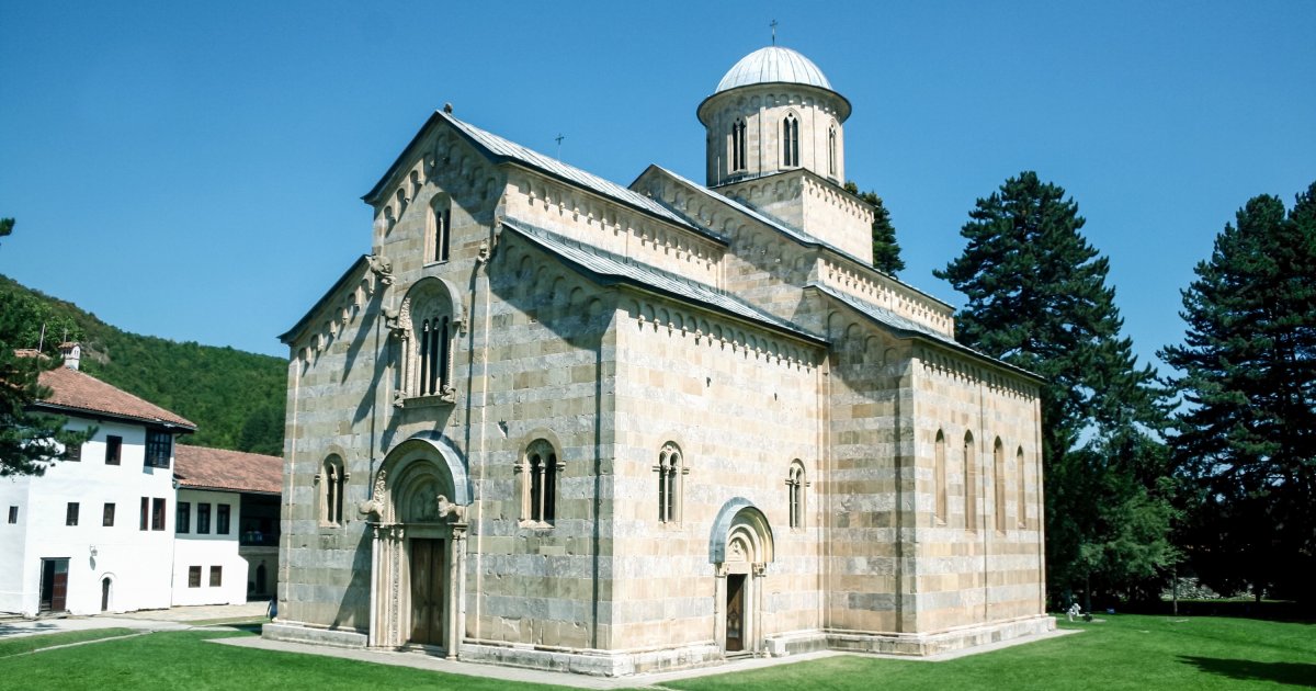 Ponovo pomerena oznaka za Visoke Dečane sa Gugl mapa, iz manastira ...