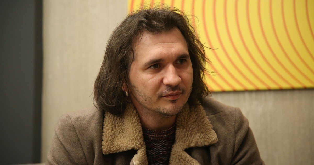 Pavle je bukiran do 2023. godine, na nastupima radi ove "ludosti", a za ...