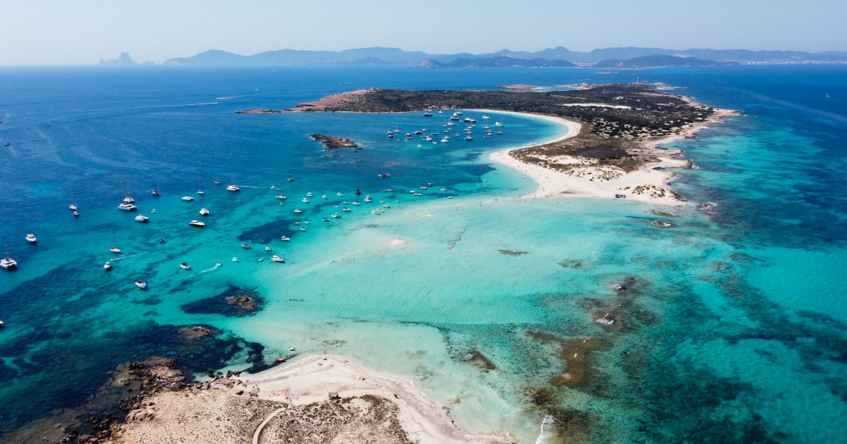 Divlja priroda, glamur i hipi atmosfera: Šta vas čeka na ostrvu koje je ...