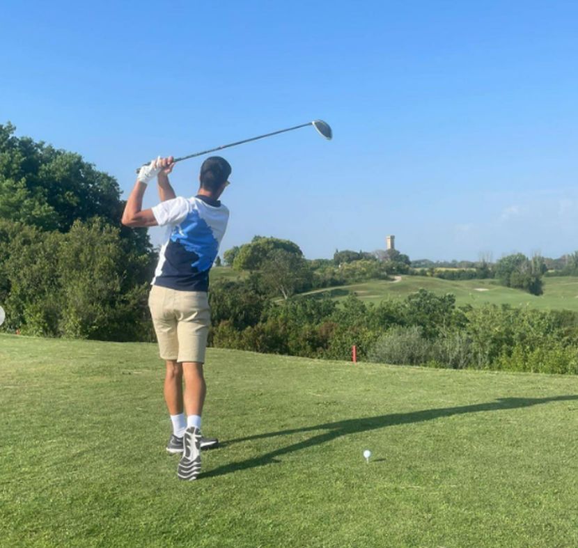 Novak u Rimu šljaku zamenio travom i pokazao kakav je golfer - Telegraf.rs