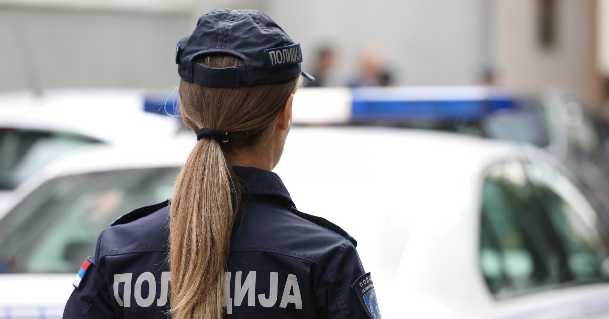 Pucnjava u Zemunu: Ispaljena dva hica iz pikapa u pokretu - Telegraf.rs