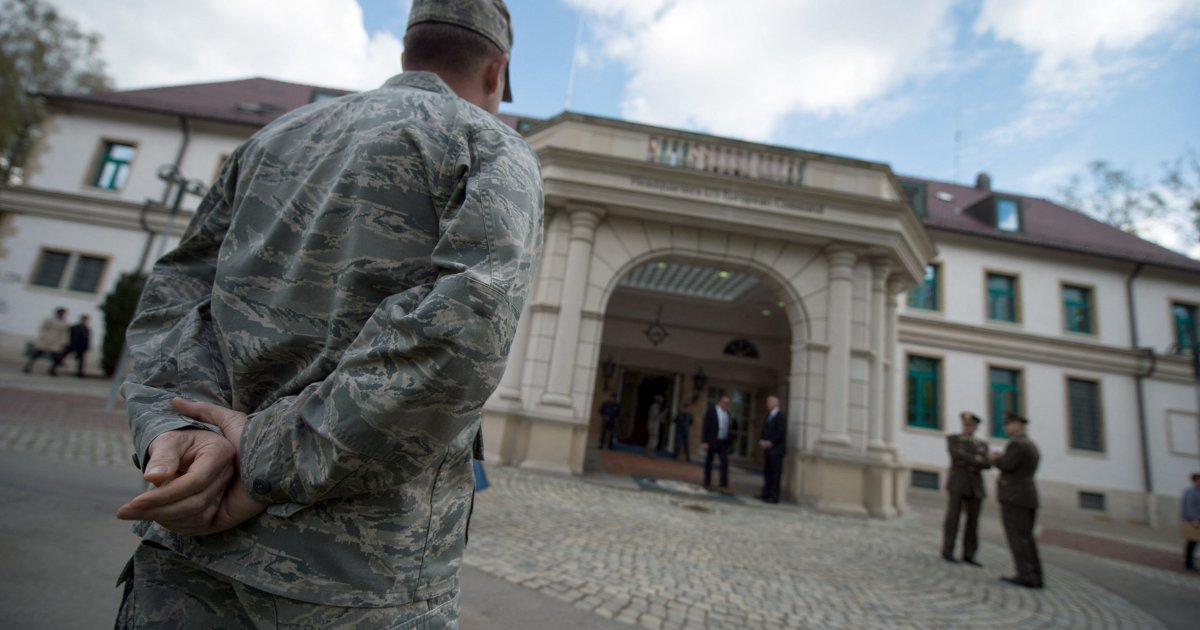 Unutar prostorije iz koje Ukrajina naručuje oružje sa Zapada: "Mislim ...