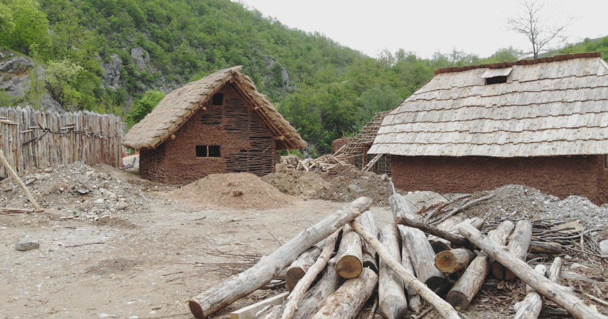 Zemunice i pletare iz kamenog doba možete videti samo ovde: U Užicu ...