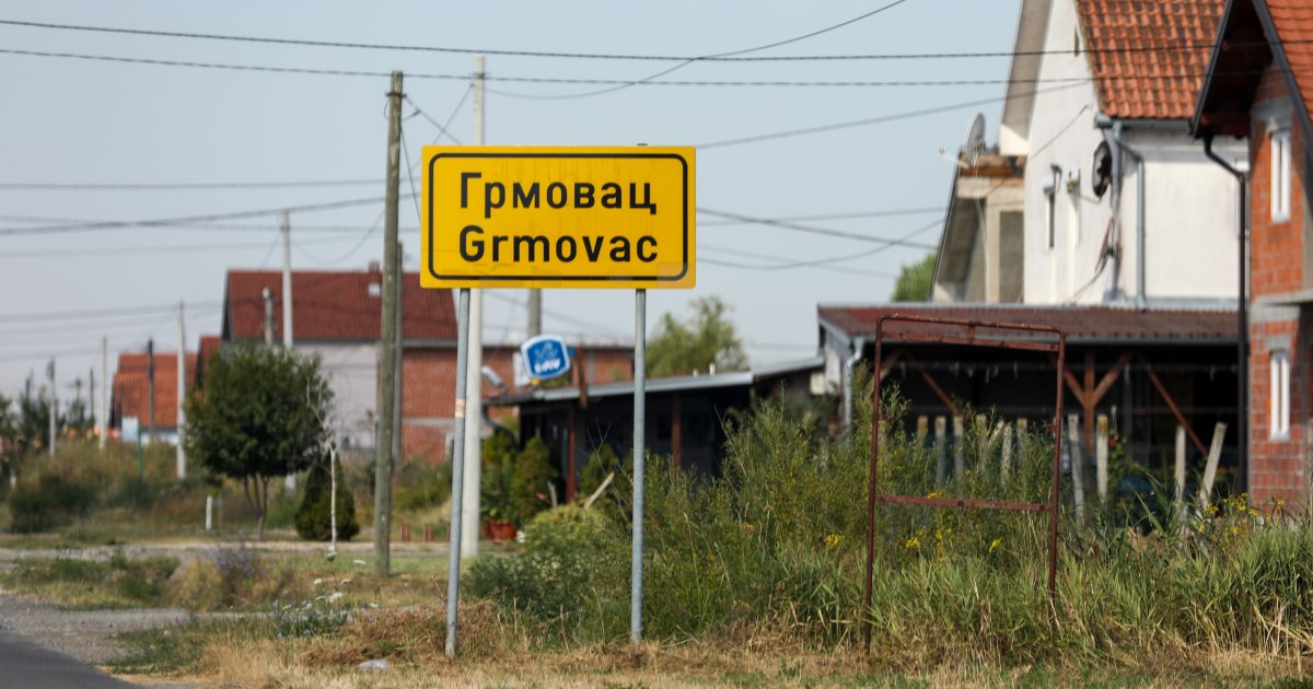 Asfaltirana glavna ulica u naselju Grmovac - Telegraf.rs