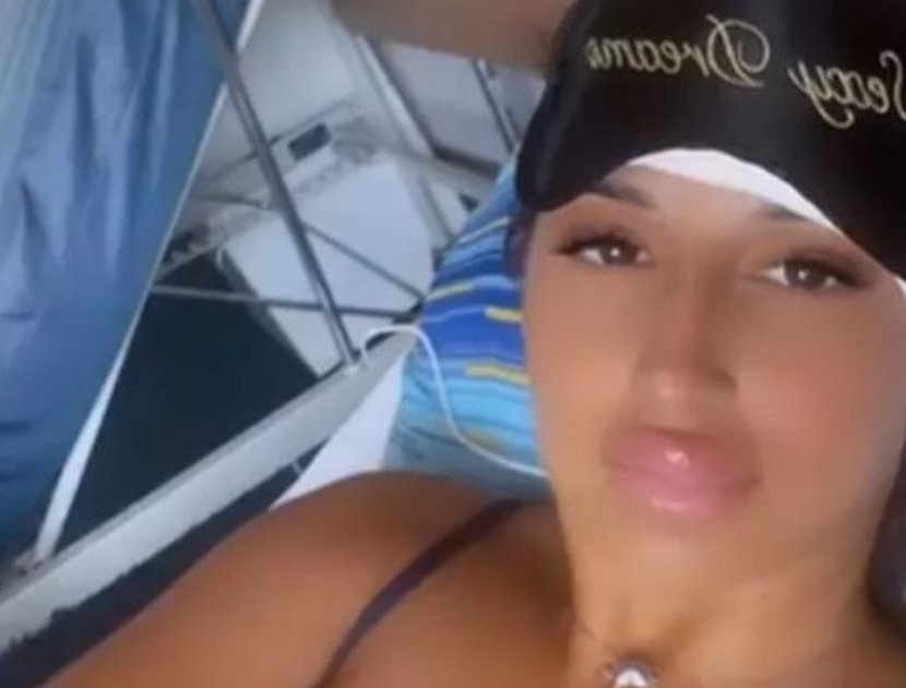 Pevačica izašla iz bolnice: Pevačica izašla iz bolnice: