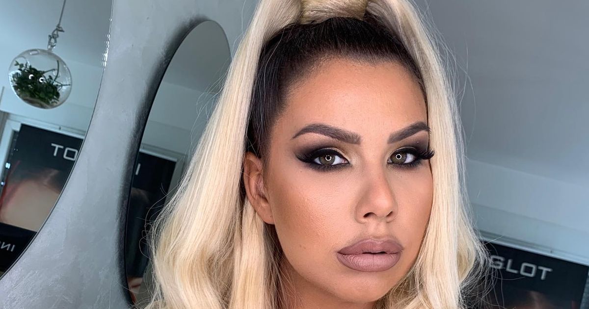 Pevačica krila da je trudna, porodila se u tajnosti pre nedelju dana ...