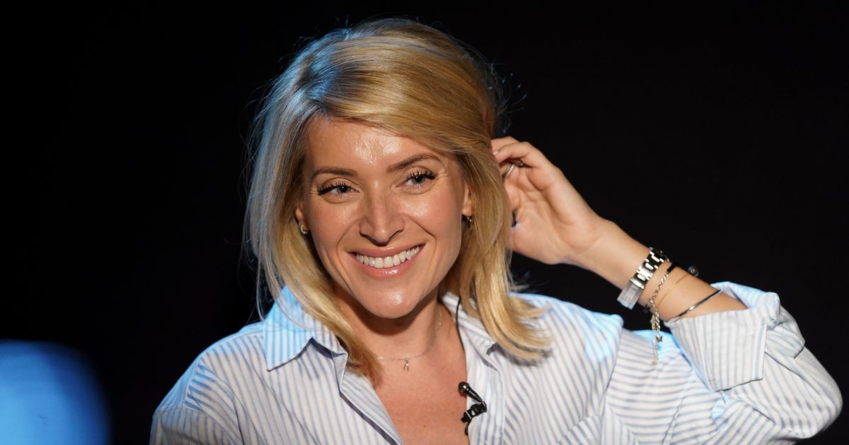 Anđelka "prizvala" proleće u odevnoj kombinaciji koju SAMO ONA može da ...