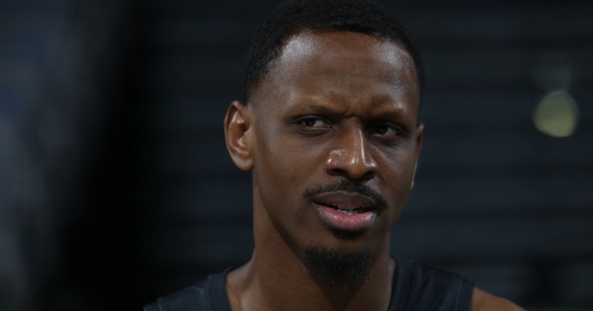 Džejms Naneli jednom porukom zabrinuo navijače: "Najbolji ste, hvala za ...