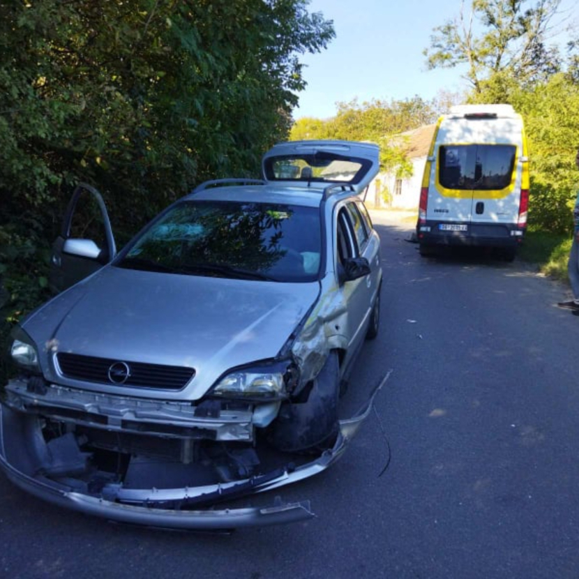 Sudar školskog autobusa i automobila u Vrčinu: Sumnja se da ima povređene dece - Telegraf.rs