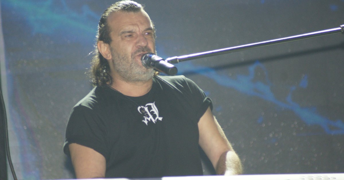 Aca Lukas plaća statistu da mu snima šake - Telegraf.rs