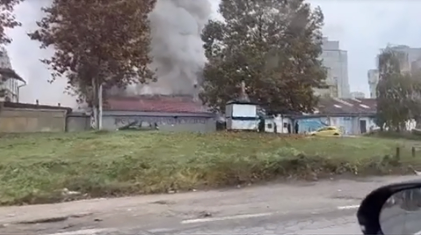 Požar na Vidikovcu: Ispred pečenjare 20 vatrogasaca, dim se nadvio nad ...