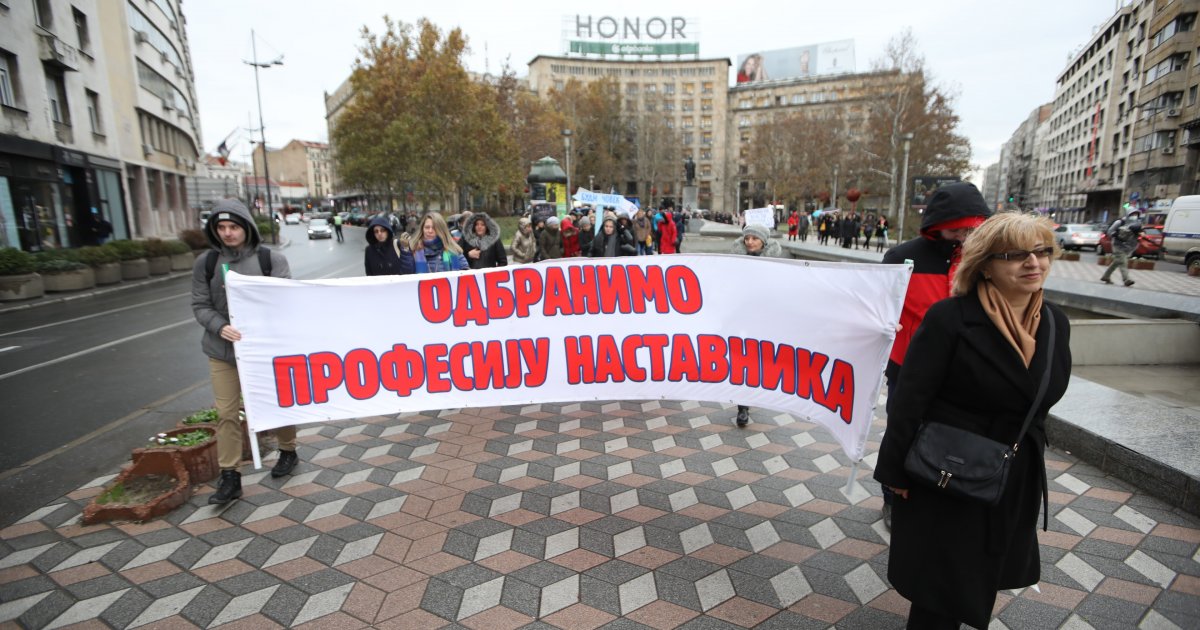 Prosvetari najavili veliki protest: Okupljanje sutra u centru Beograda ... Prosvetari najavili veliki protest: Okupljanje sutra u centru Beograda ...