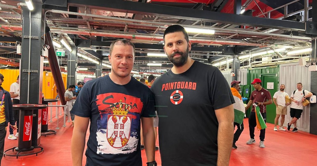 Braća Filipa Kostića i Aleksandra Mitrovića došla na stadion - Telegraf.rs