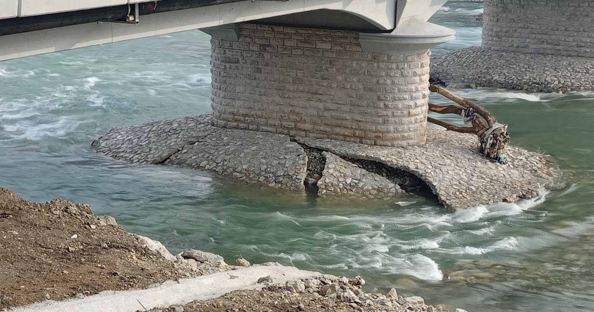 Lim River damages bridge near Prijepolje - Telegraf.rs