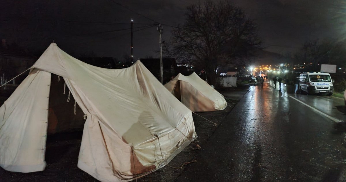 Srbi sedmi dan na barikadama na KiM - Telegraf.rs