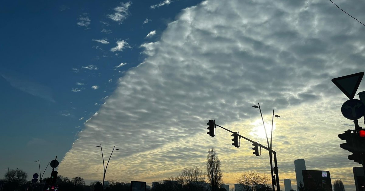 Slikali smo neobične oblake iznad Beograda - Telegraf.rs