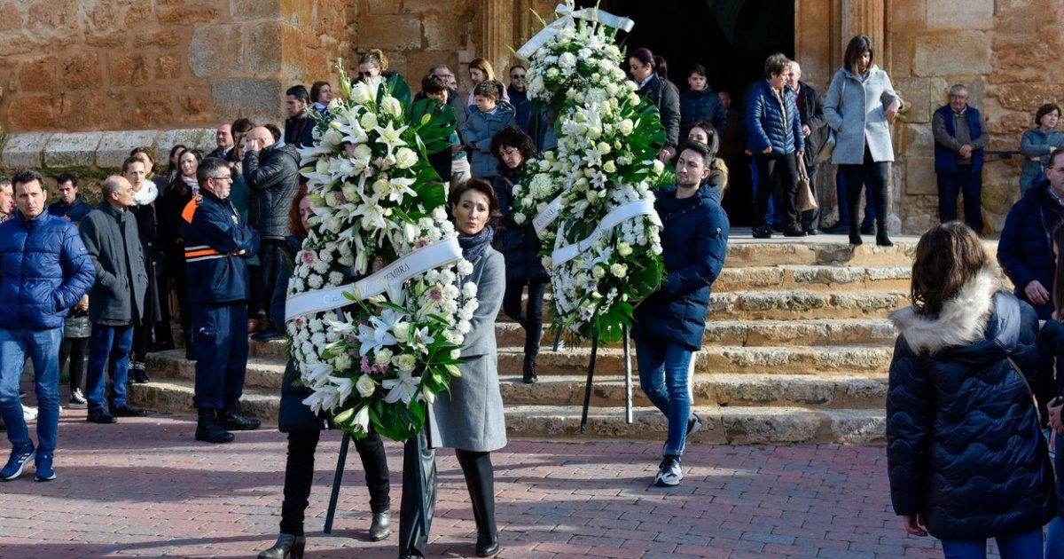 Sahranjene Iris i Lara, koje je ubila majka policajka - Telegraf.rs