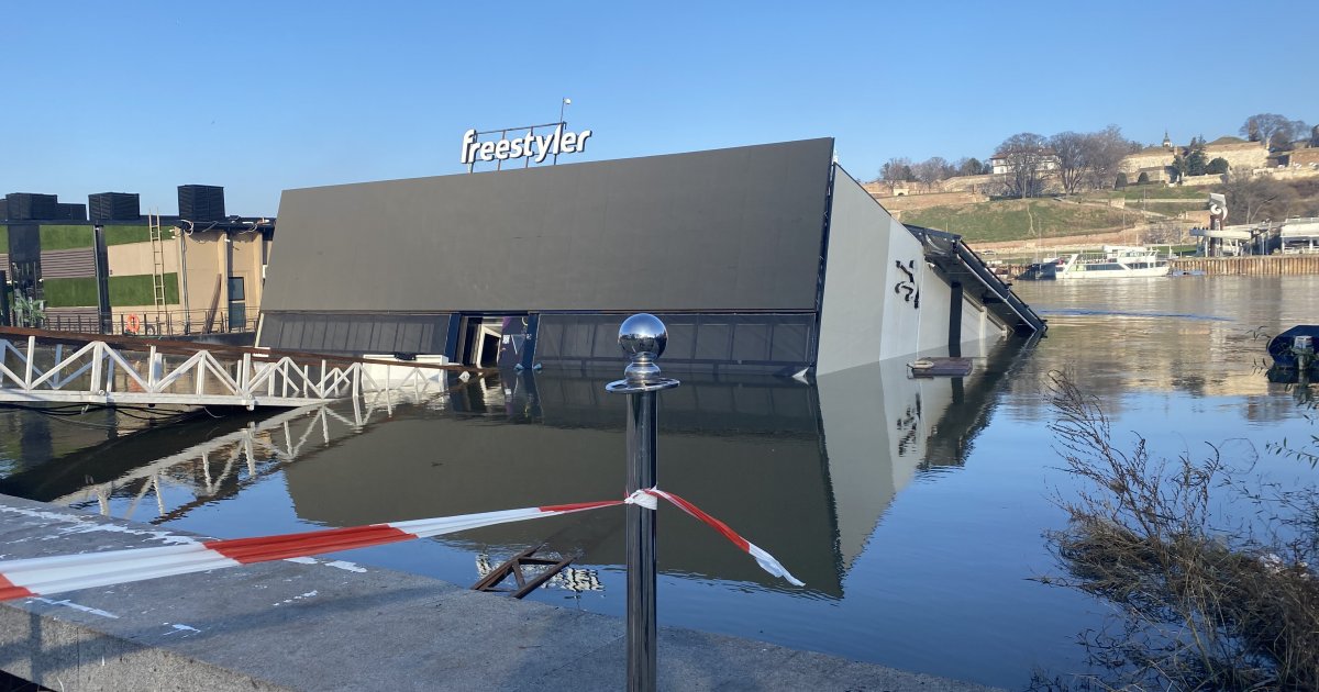 Uskoro počinje izvlačenje splava Fristajler iz reke - Telegraf.rs