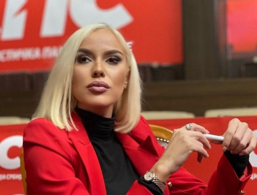 Članica glavnog odbora "SPS-a" pružila podršku Vučiću nakon pretnji ...