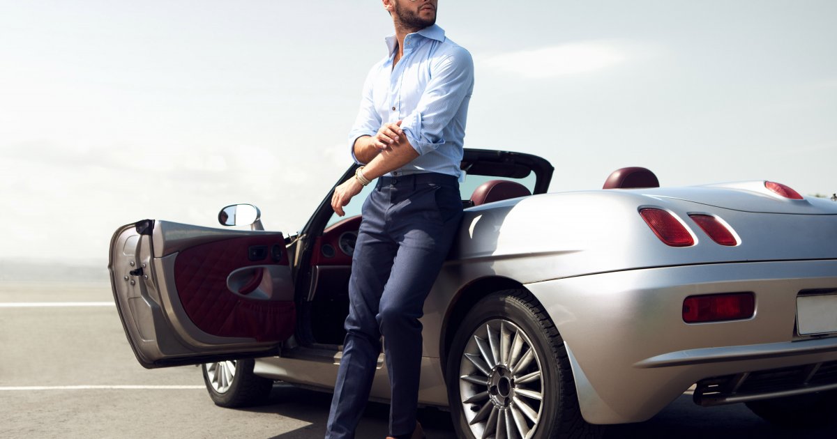 Muškarci koji vole sportske automobile - Telegraf.rs