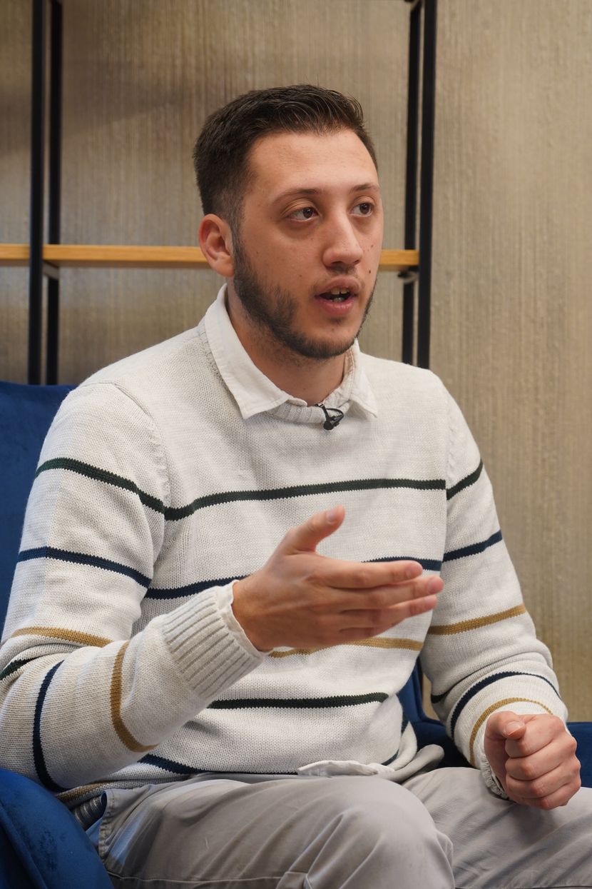 Mihajlo Vasiljević ima 25 godina, a već ima 5 knjiga - Telegraf.rs