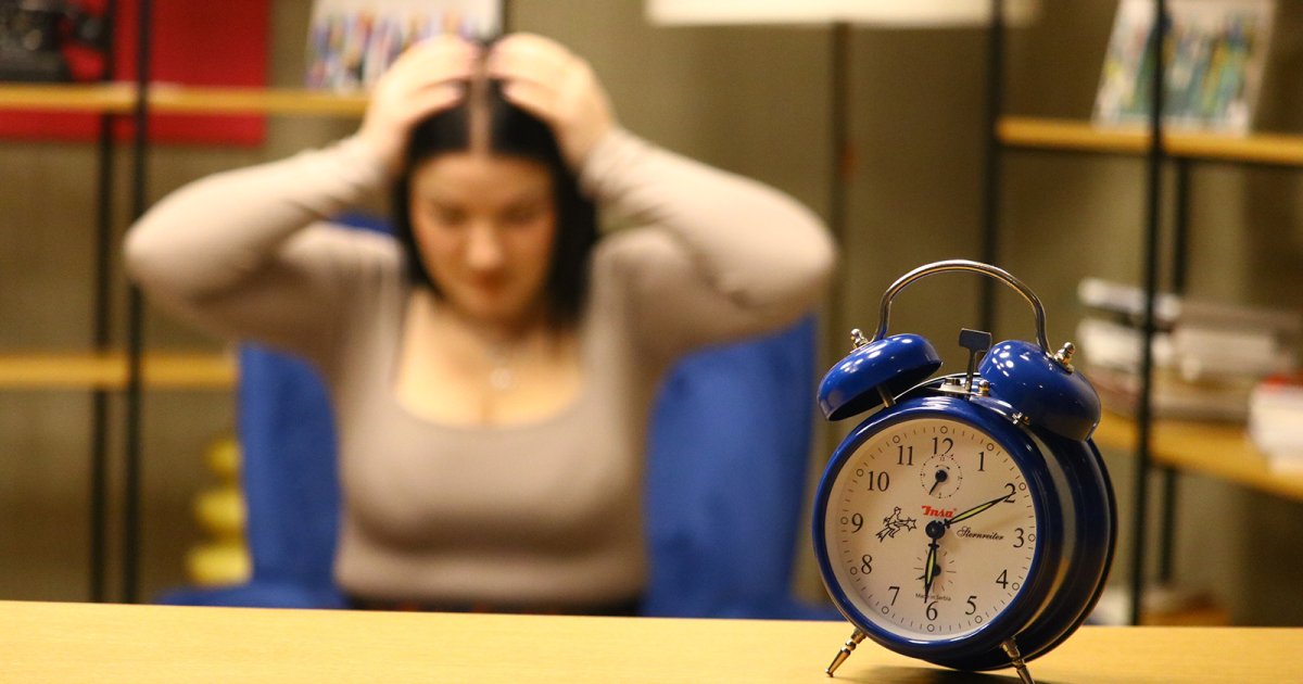 Uskoro pomeramo kazaljke na satu: Evo kada se u 2025. prelazi na zimsko računanje vremena ...