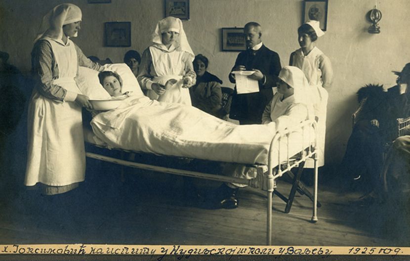 Prve medicinske sestre u Srbiji "škola za nudilje" - Ona.rs