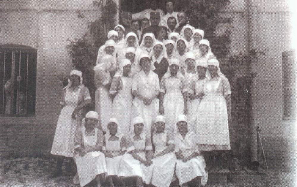 Prve medicinske sestre u Srbiji "škola za nudilje" - Ona.rs