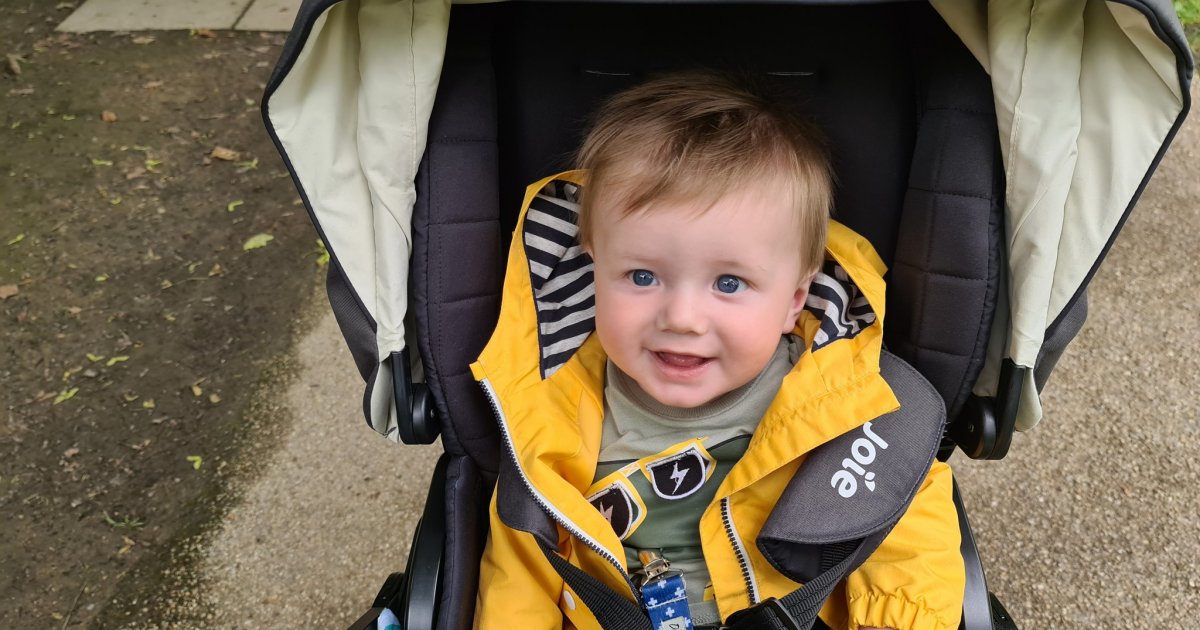 Ovo je mali Oliver, koji je preminuo nakon što se u jaslicama gušio ...