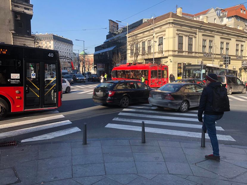 Prvi snimci sa mesta udesa: Trolejbus pokosio ženu u centru Beograda - Telegraf.rs