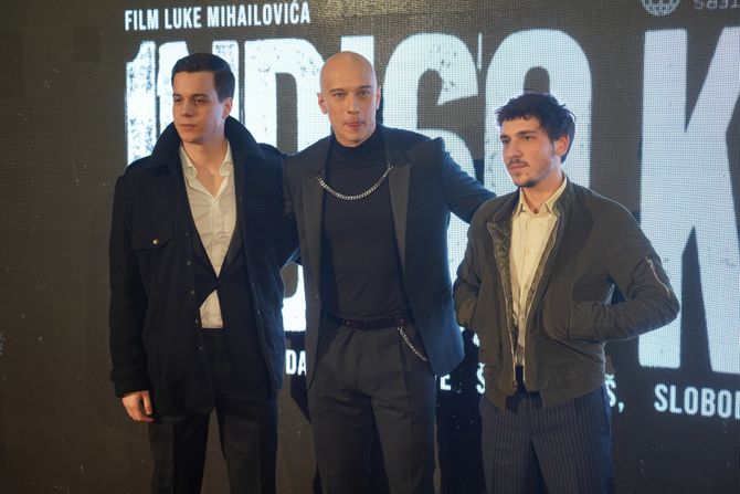 Aplauzi na premijeri za film "Indigo kristal" - Telegraf.rs
