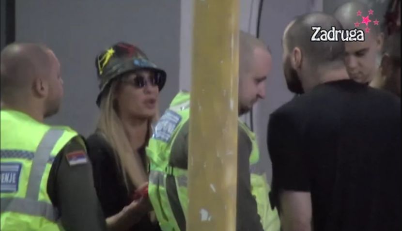 Jezive scene u Zadruzi! Obezbeđenje drži Anu i Zvezdana: Jezive scene u Zadruzi! Obezbeđenje drži Anu i Zvezdana:
