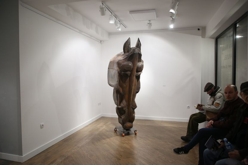 Otvorena izložba skulptura i slika Sare Nikolić u galeriji "Sanjaj" - Telegraf.rs