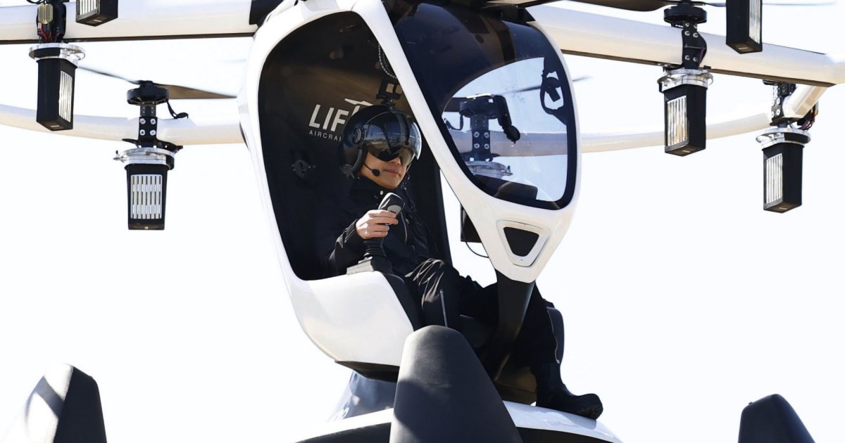 Japan uspešno testirao leteći automobil sa ljudskom posadom - Telegraf.rs