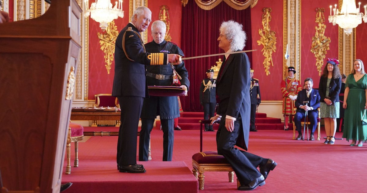 Kralj Čarls odlikovao Brajana Meja - Telegraf.rs