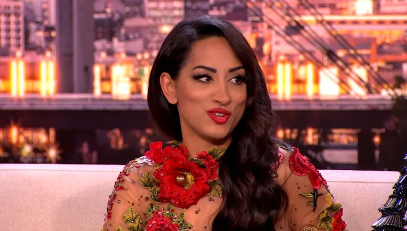 Zejna u prozirnoj haljini, bez brusa došla u emisiju: Sve se providi, a ...