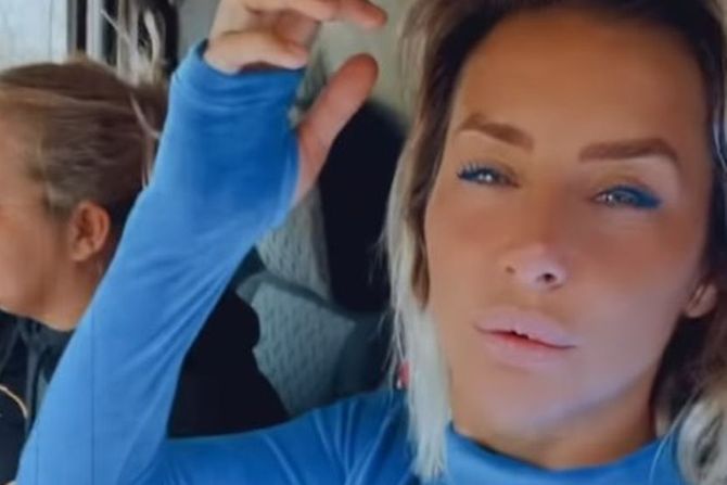 Milica Dabović zbog provokativnog izdanja ponovo na meti kritika: Sina u vrtić vodi bez brusa i ...