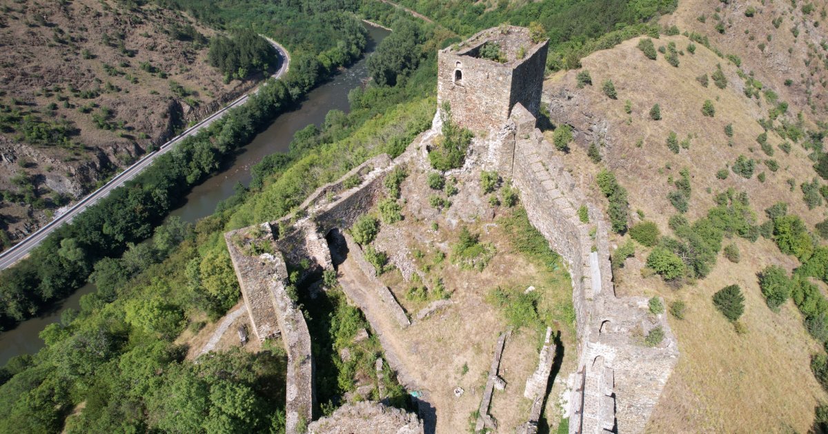 Tvrđava Maglič dobija adekvatan prilazni put - Ona.rs