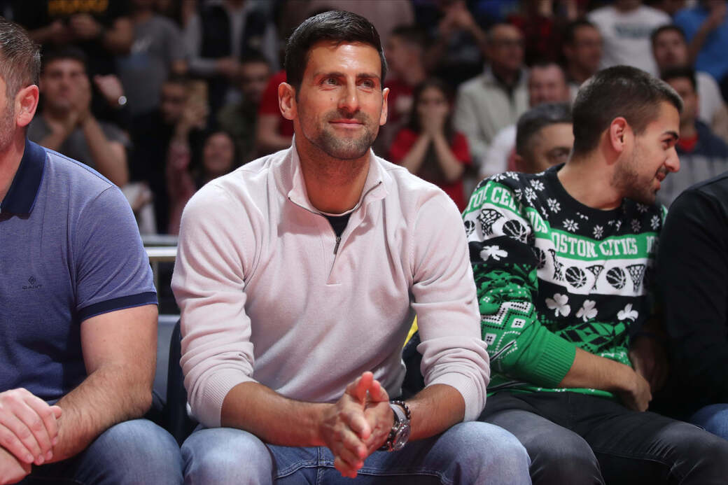 "Ko zna zašto je to dobro": Novak otkrio da li ima povredu ruke i ...