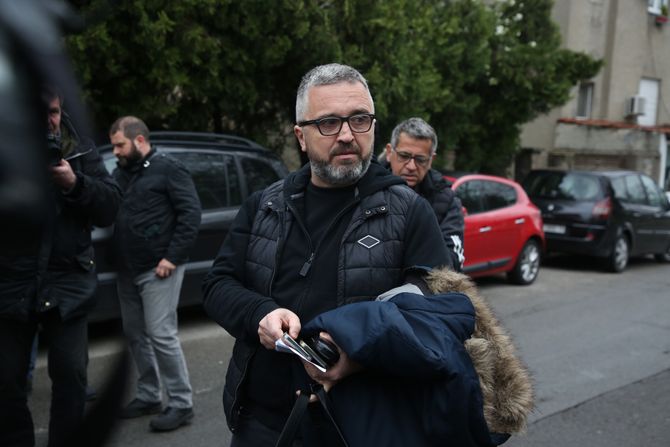 Glavni i odgovorni urednik Informera Dragan J. Vučićević u zatvoru ...