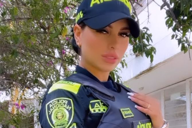 Atraktivna policajka iz Kolumbije zvezda Interneta - Telegraf.rs
