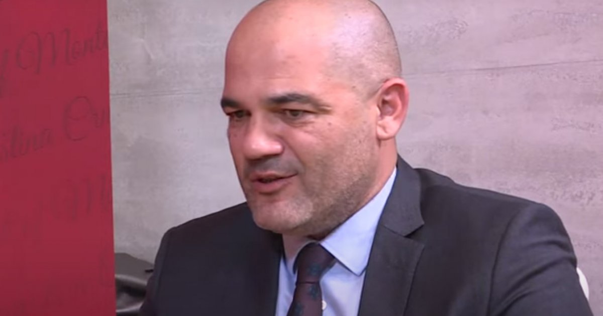 "Zabolje nas, mi smo kriminalci": Navodna prepiska Mila Božovića ...