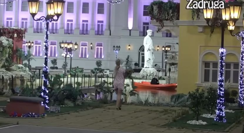 Stravično ponašanje Miljane Kulić na Uskrs: Bacila pečeno prase u jezero, pa divljala po imanju ...