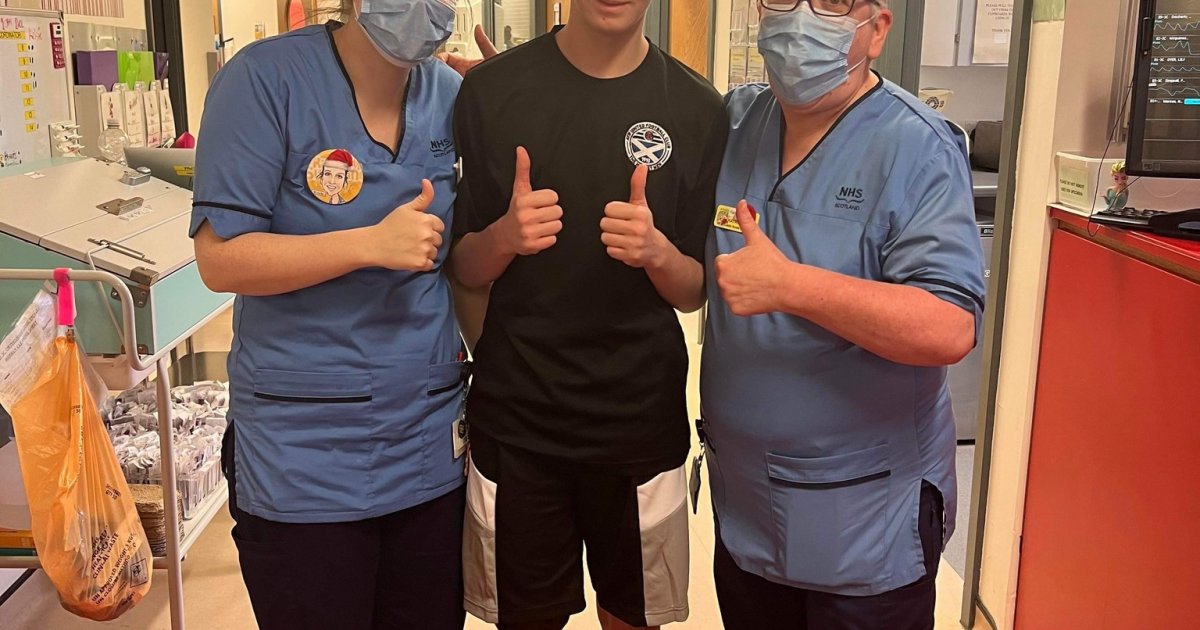 Tinejdžer odlučio da mu amputiraju nogu - Telegraf.rs