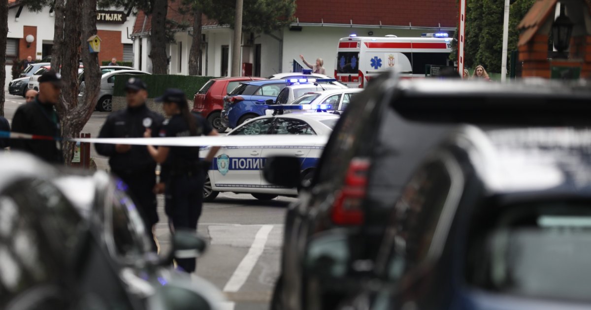 Uhapšena devojčica koja je nožem izbola svog druga i nastavnicu u ...