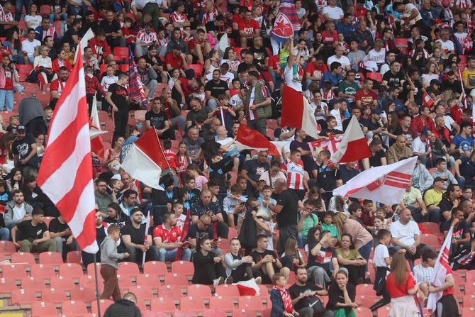 Crveno-beli barjaci vijore se na Marakani: Navijači uz hiljade zastava ...