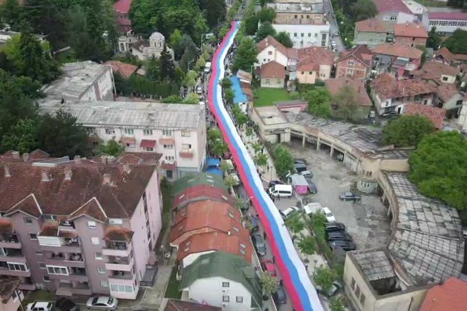 Aerial view of a huge Serbian flag in Zvecan - Telegraf.rs