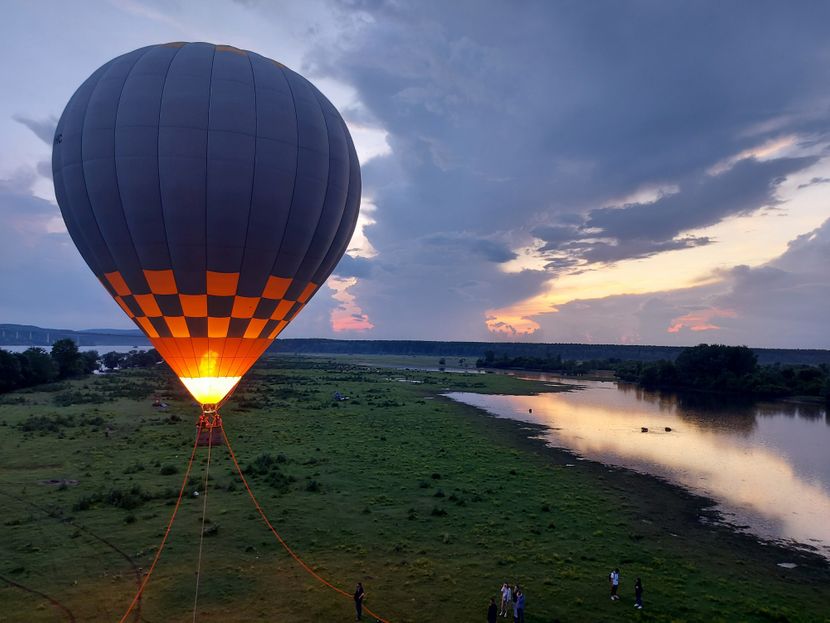 Letenje balonom, Krčedinska ada, Inđija - Ona.rs