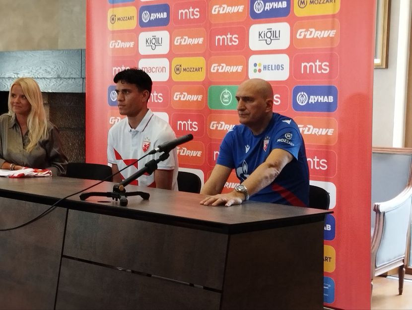 Zvezda predstavila Marka Stamenića kao novo pojačanje: Novozelanđanin potpisao ugovor na četiri ...