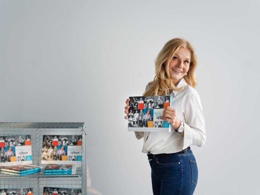 Mirjana Bobić Mojsilović: Za mene je plava boja - BOJA MORA, NEBA I ...